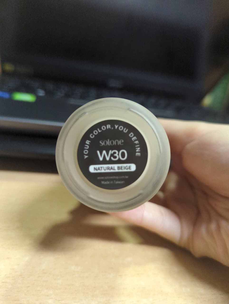 #我要賣 二手 solone柔紗精粹粉底液 w30 - 二手交易板 | Dcard