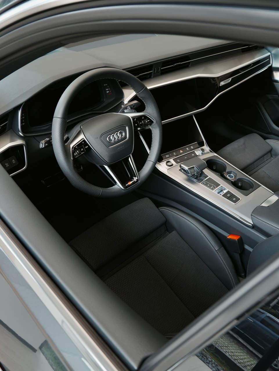 Audi A6 sedan 40 TFSI S line Daytona grey - 汽車板 | Dcard