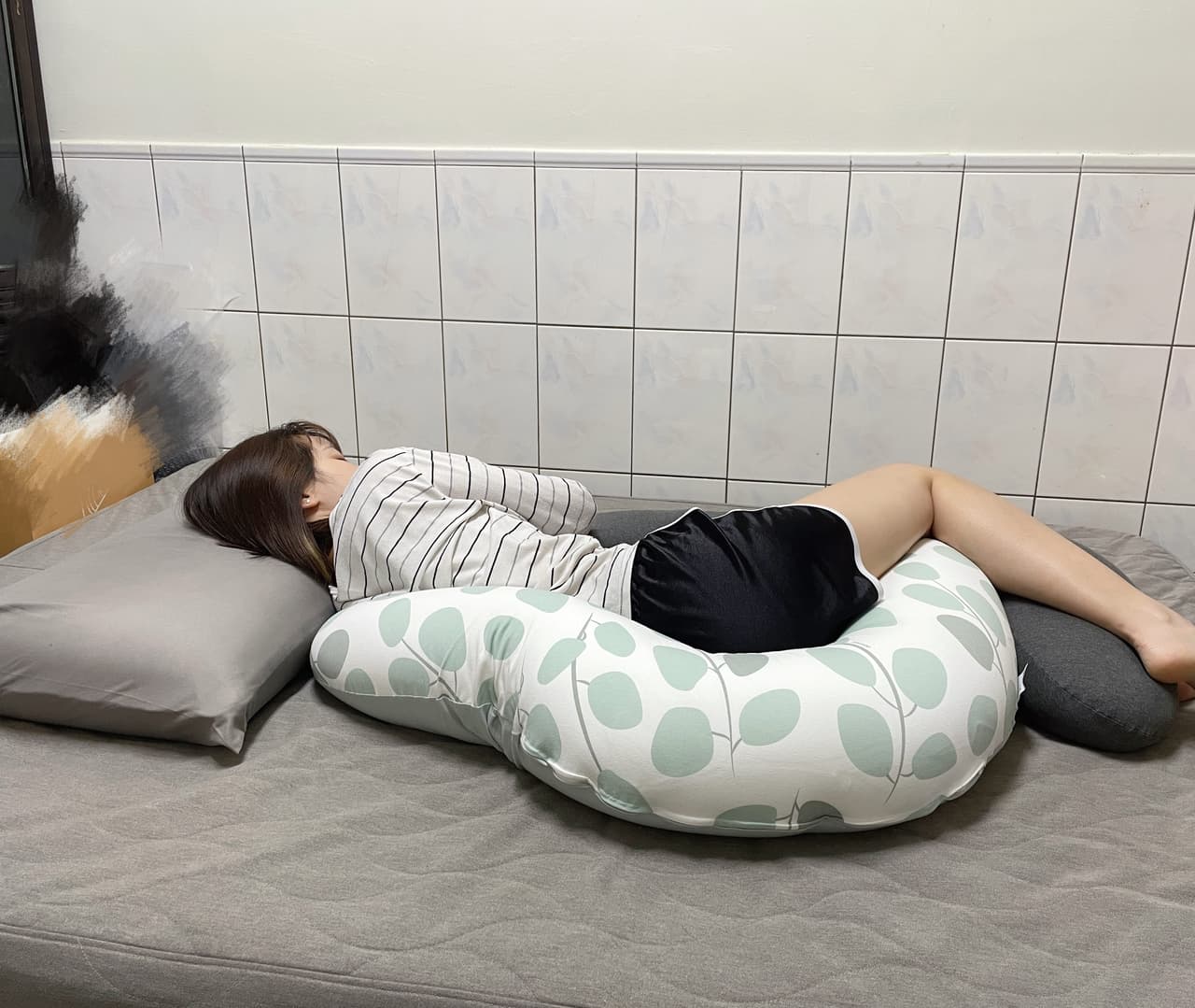 #分享 👪全家人都不能沒有它，那顆超過十項全能的doomoo 有機棉舒眠月亮枕 - 親子板 | Dcard