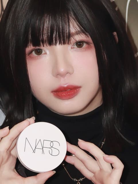 #開箱 春天就該水光滿滿!讓你輕鬆擁有無敵水光圈與浪漫春妝!ft.NARS - 美妝板 | Dcard