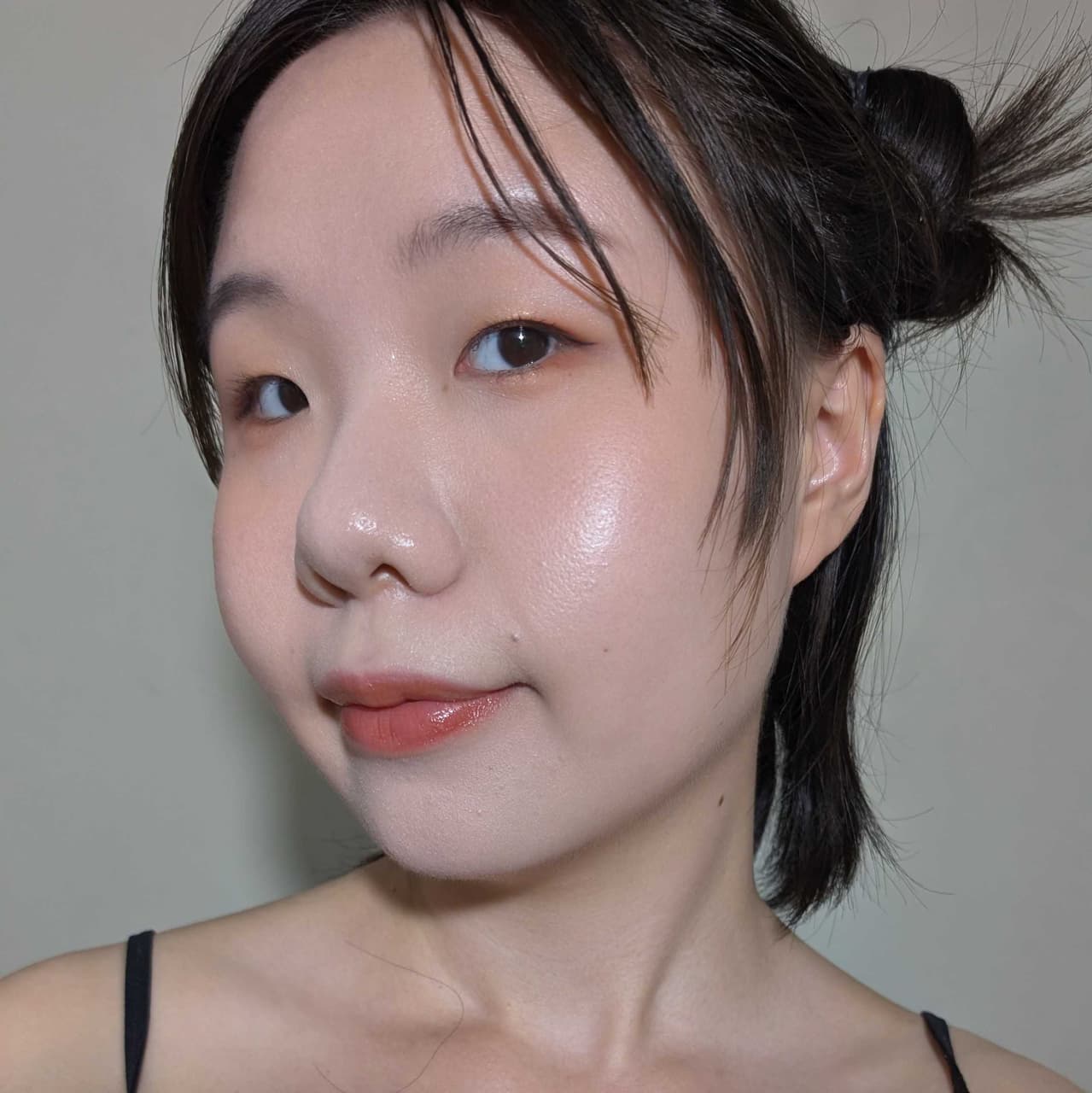 #分享 夏天來啦！畫一個活力柑橘妝 ＃單眼皮＃淡顏 #畫一個系列 - 文青鳥 (@ysh_) | Dcard