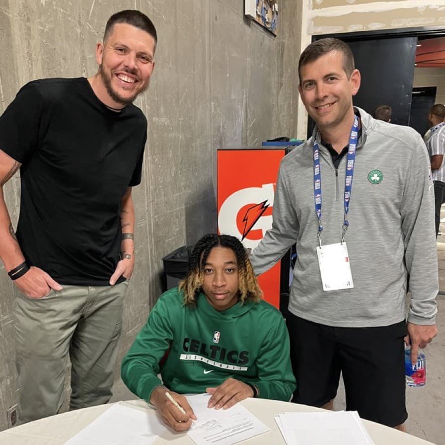 JD Davidson簽下雙向合約 - Ubuntu🍀 (@greatlion) | Dcard