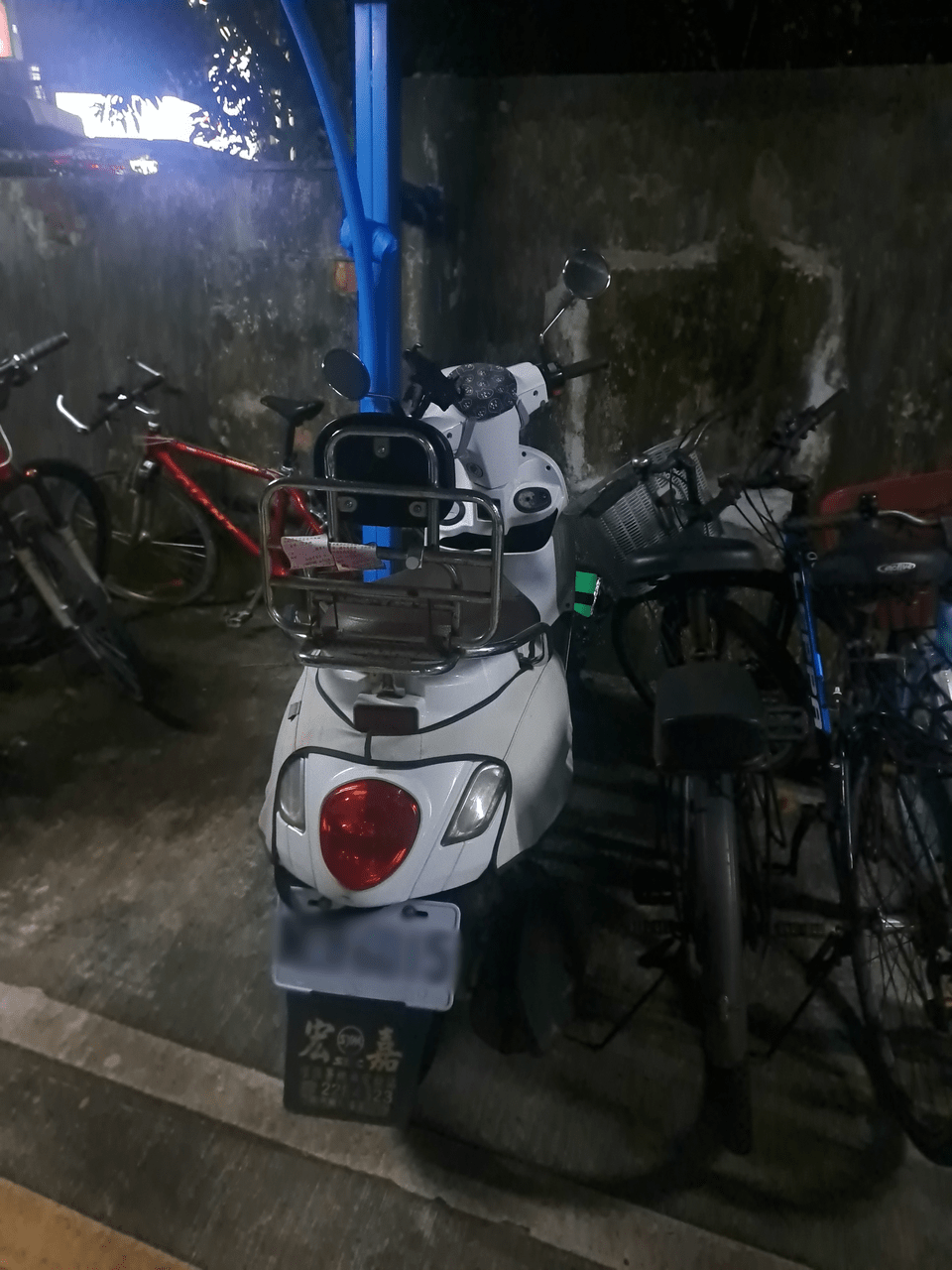 摩托車== - 師範大學板 | Dcard