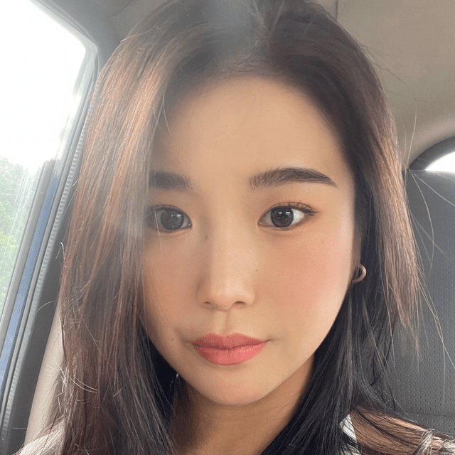 #分享 整形整到天一半、地一半的 - 醫美板 | Dcard