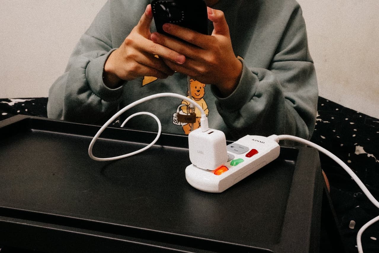 快充組合！UIBI 67W 雙口氮化鎵快充 - 3C板 | Dcard