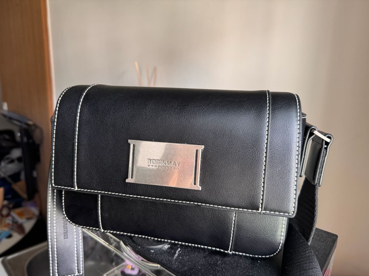 #我要賣 #已售出 RM Robinmay 男包 傑拉德斜背包 - 二手交易板 | Dcard