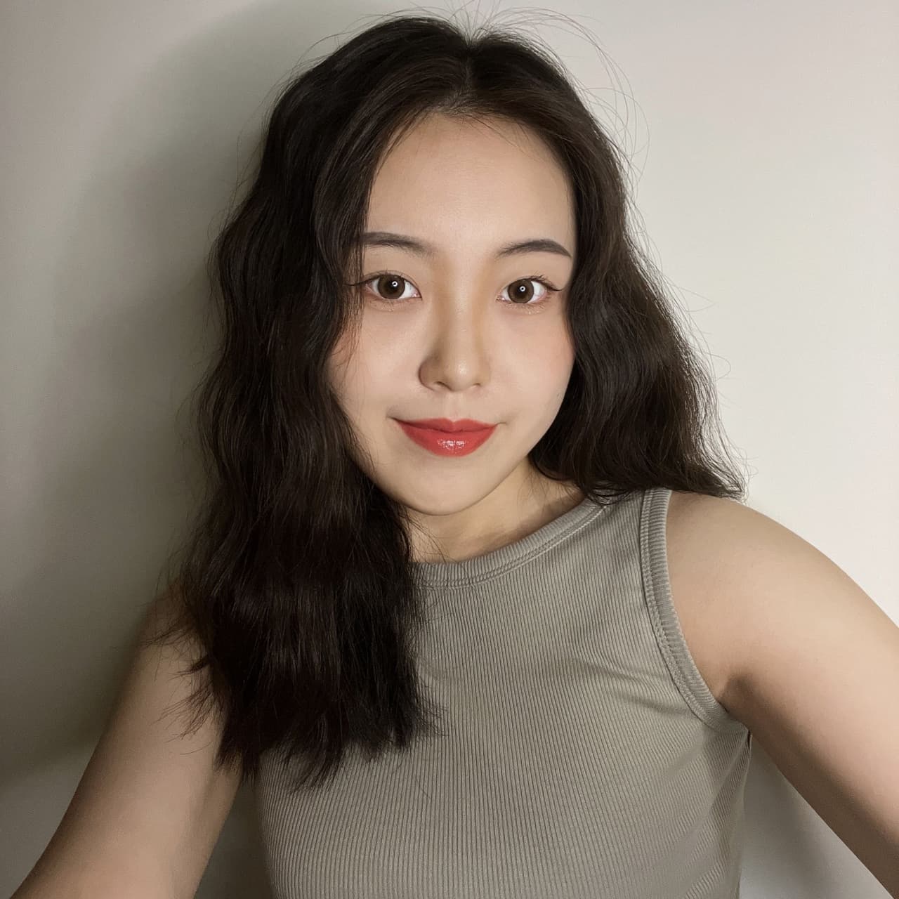 #分享 畫了一個見偶像的粉嫩妝容🌷🤍 - 美妝板 | Dcard