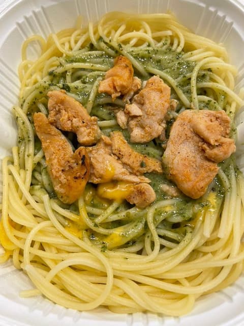 #全家 uno pasta青醬炙烤雞義大利麵 - 超商板 | Dcard