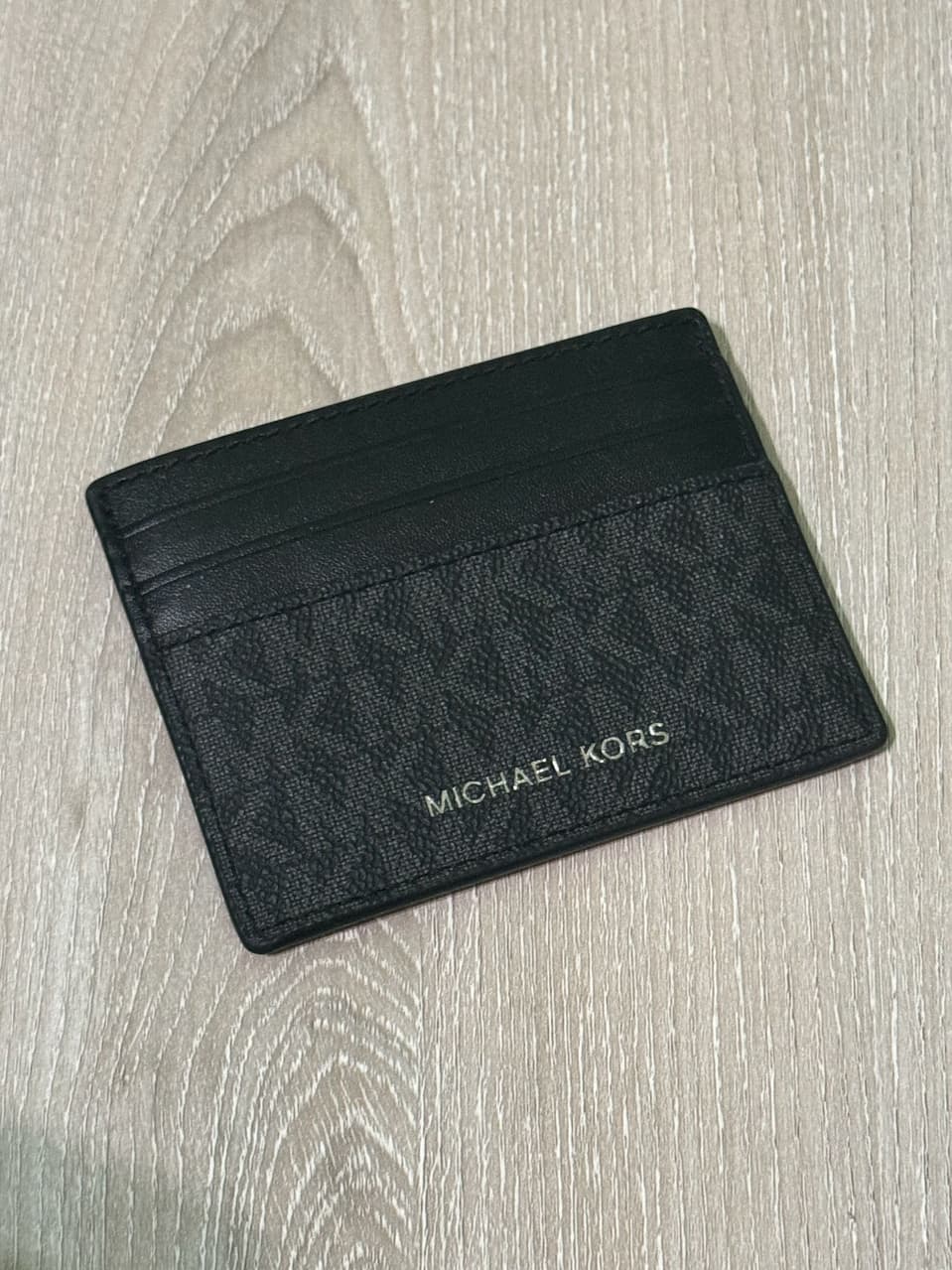 #我要賣 Michael Kors 卡夾 - 二手交易板 | Dcard