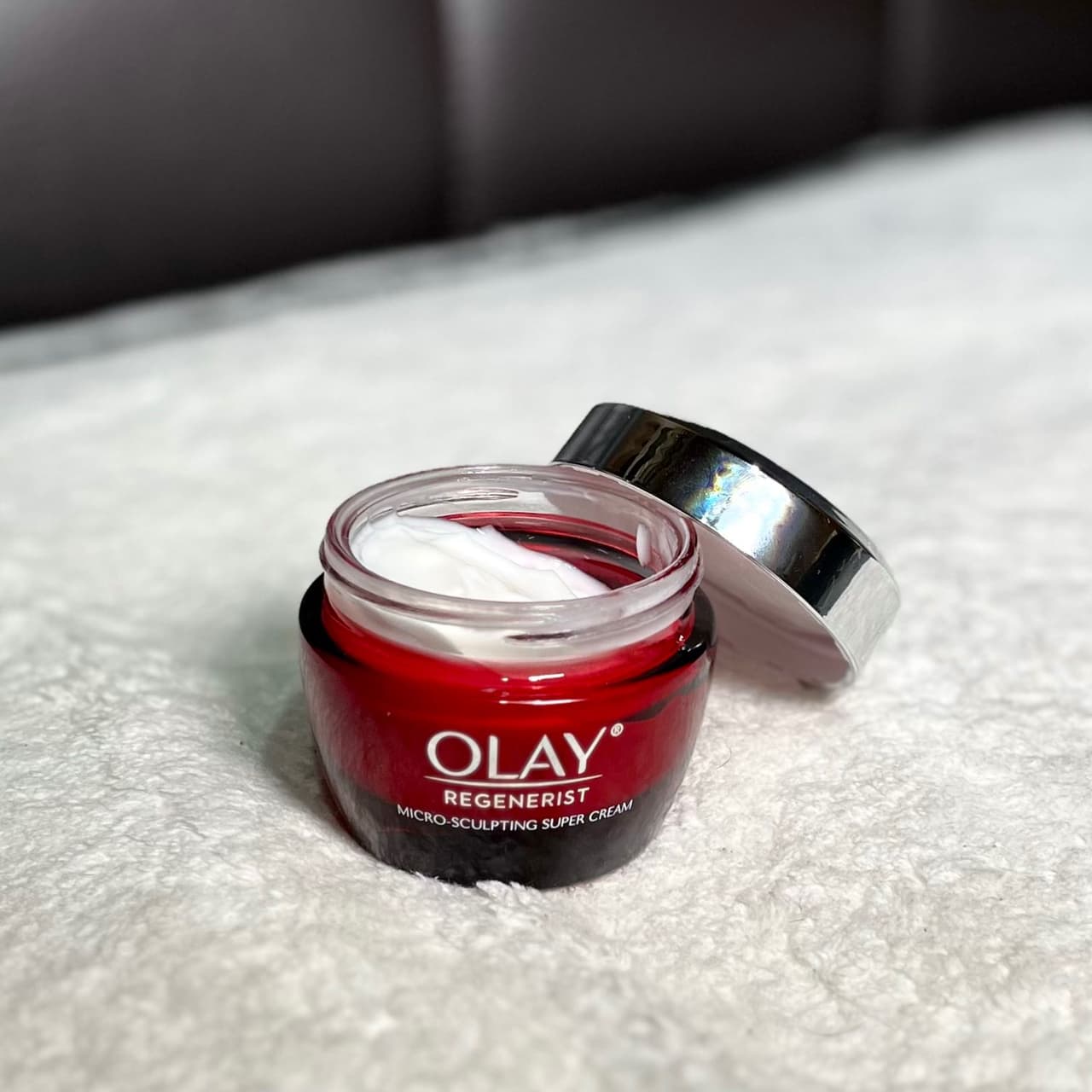 彈潤緊緻 市場稱后的Olay 歐蕾膠原大紅瓶～膠原澎澎，拯救乾燥粗糙皮🤩 - Lilililian (@lilililian_l) | Dcard