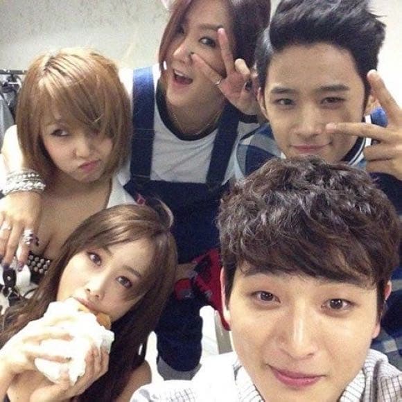 美女之間的跨團友情 - B102 留言 | Dcard