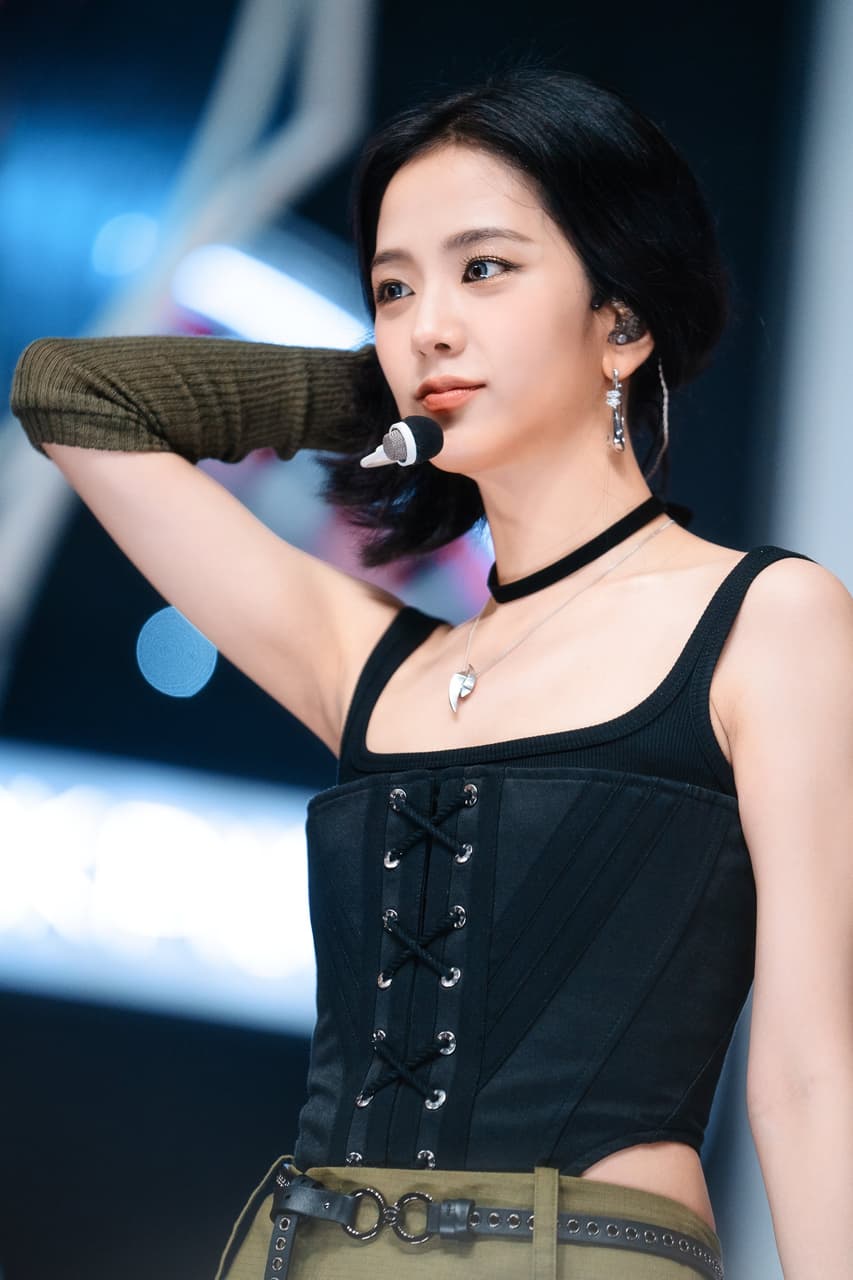 #分享 Jisoo 人歌舞台照（圖多） - BLACKPINK板 | Dcard