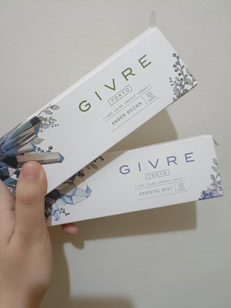 #分享 GIVRE 綺芙莉 彩色日拋隱眼 - 隱形眼鏡板 | Dcard