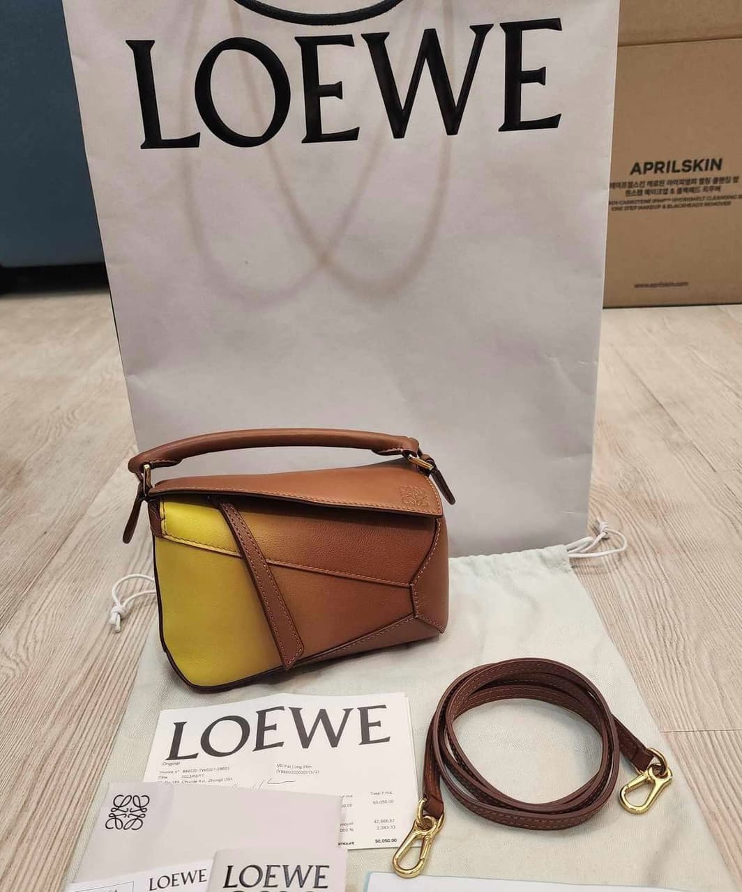 #我要賣 Loewe puzzle mini 檸檬沙棕色 - 二手交易板 | Dcard