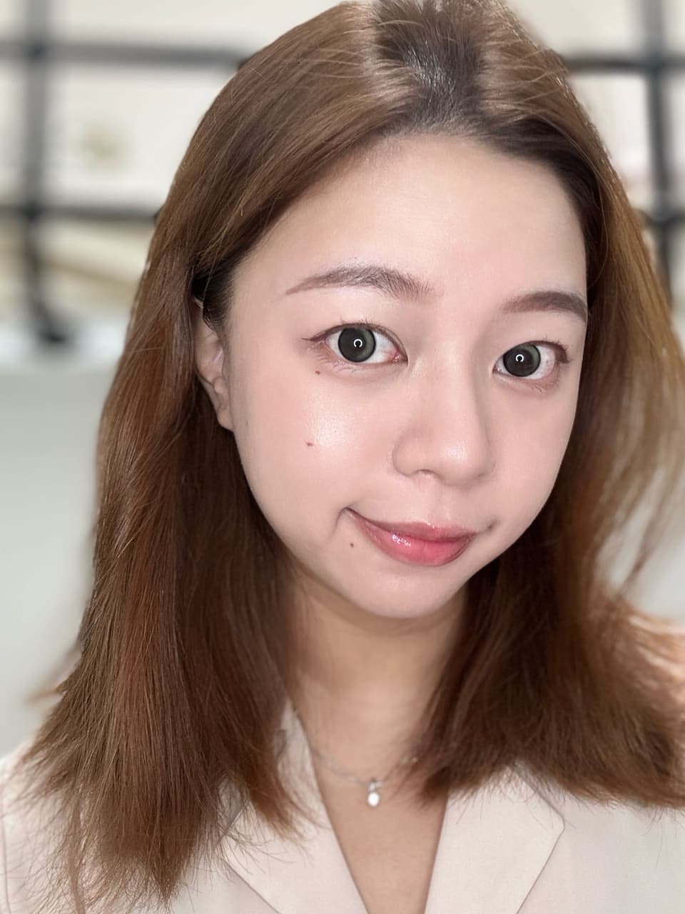 專櫃真平替！Maybelline小方胖讓我喜提珍珠光 - 美妝板 | Dcard