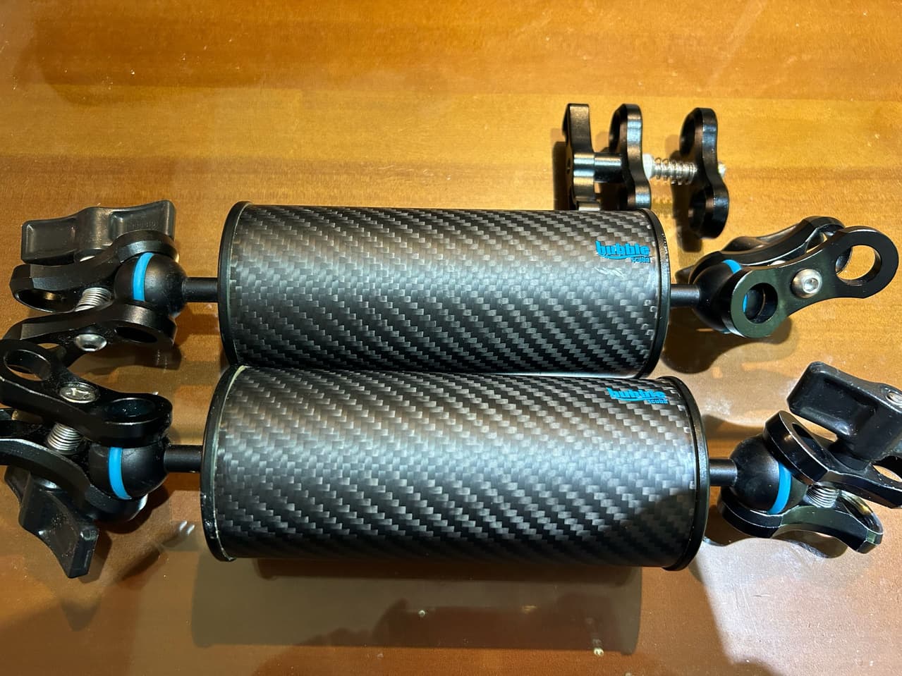 #售二手 二手潛水水攝入門組-TG4加防水殼/廣角鏡/支架/持續燈 （台北新北面交）可交換Sony A7III用定焦鏡 - 二手交易板 | Dcard