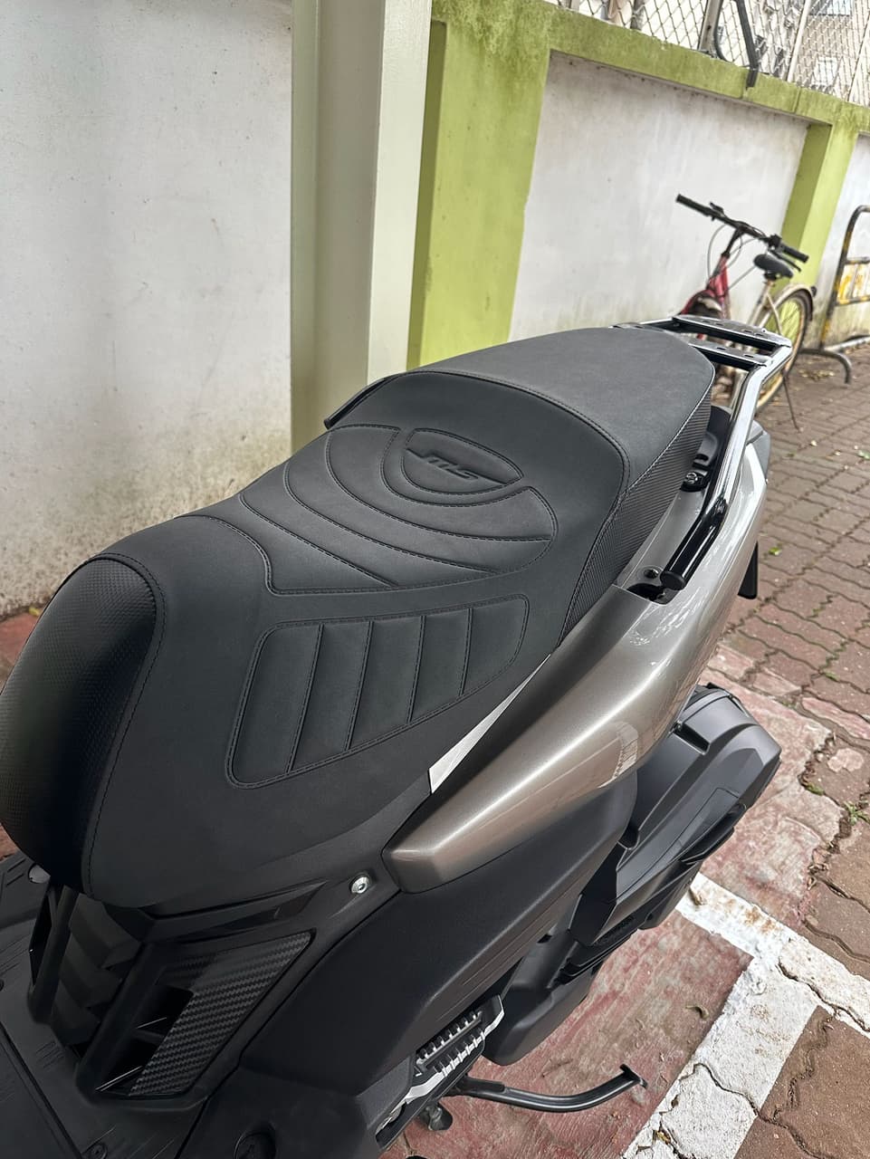 #部品分享 MTRT沙發款坐墊削平 - 機車板 | Dcard