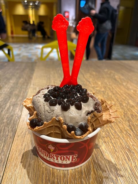 #台北 ️中山站🚇Cold stone免費抽抽樂🎡冬天果然適合吃甜甜補充能量🤍(՞⸝⸝o̴̶̷̥᷅ ̫ o̴̶̷᷄⸝⸝՞)و🍦 - 美食板 | Dcard