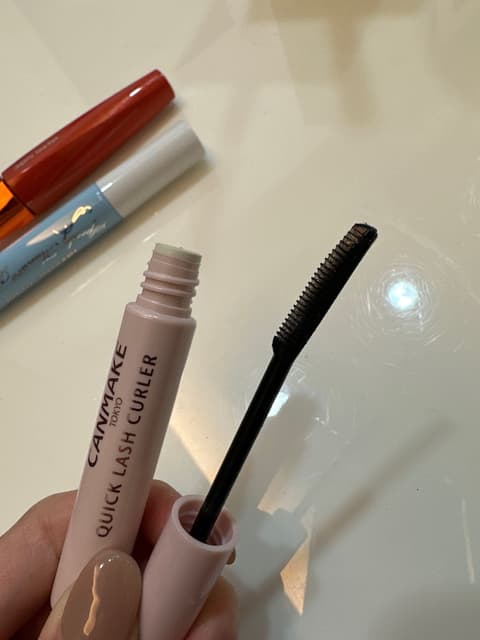 #分享 CANMAKE睫毛打底膏 一生推🥹🥹🥹#超持久#超級翹#超過12小時都不下垂 - 美妝板 | Dcard