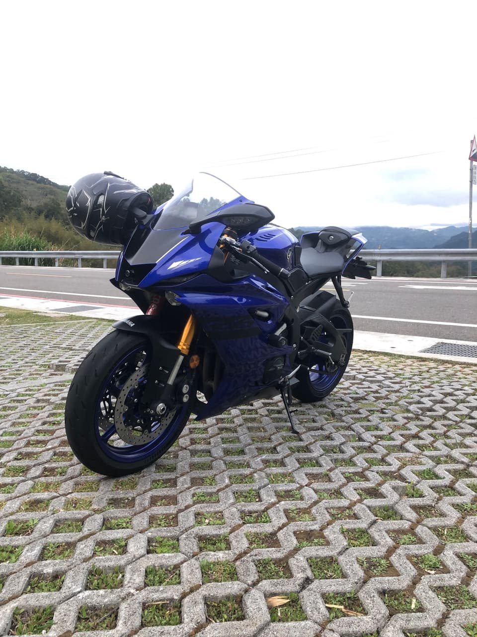 #紅牌 我不懂這車有什麼魔力讓我買三台之Yamaha Yzf-R6假開箱+真廢文 - 重機板 | Dcard