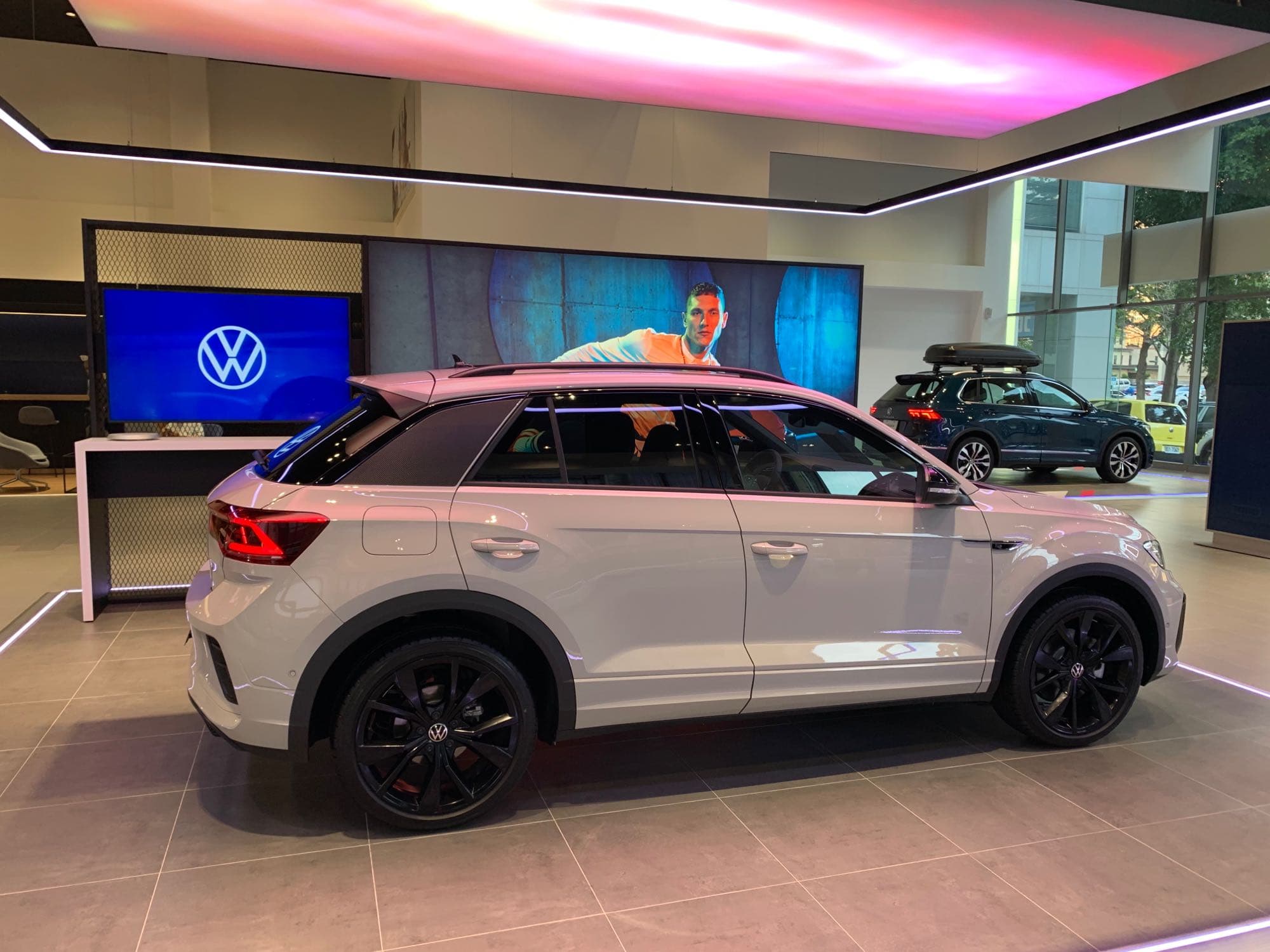 VW T-ROC 330 R-Line 微開箱（上） - 汽車板 | Dcard