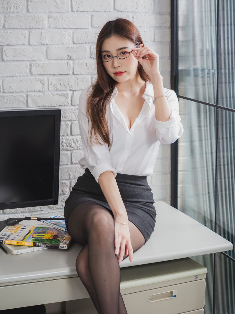 #作品 棚拍人像_OL - 攝影板 | Dcard