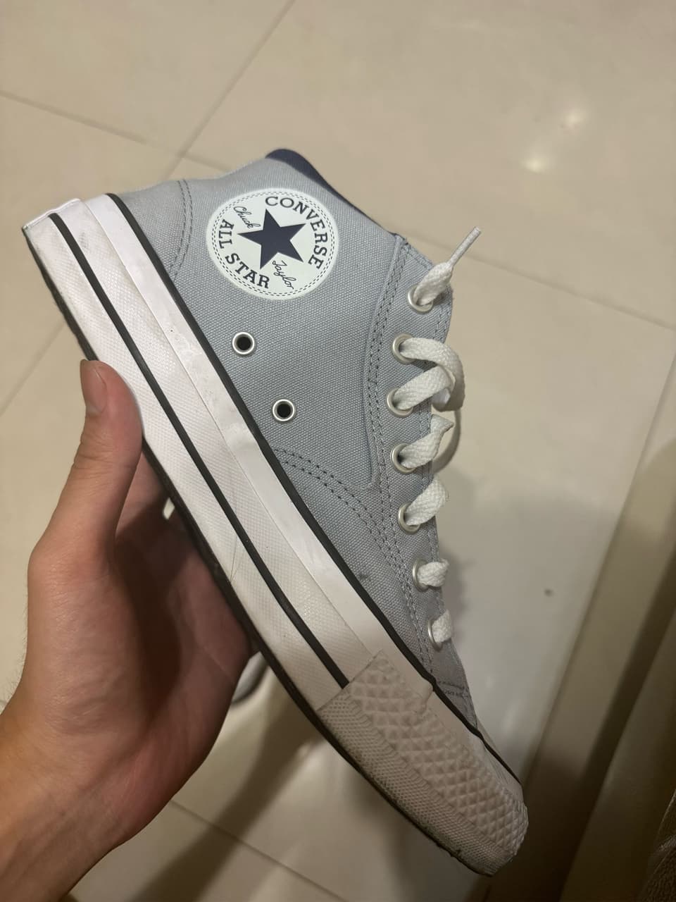 Converse 中筒賣出 - 穿搭板 | Dcard