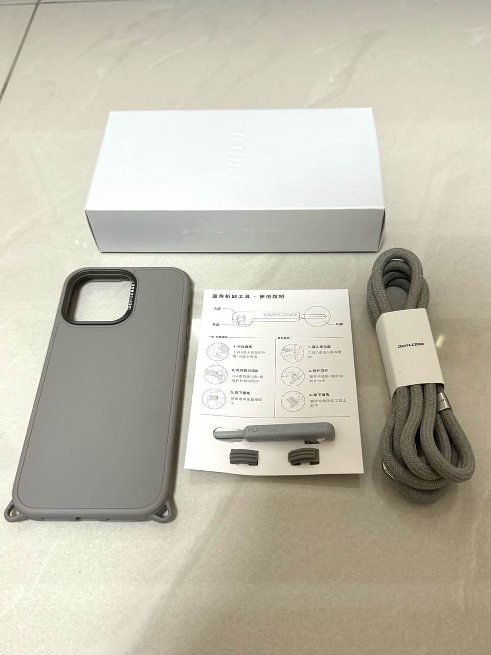 #我要賣 #我要賣 #全新 iphone 15 pro max devilcase惡魔防摔殼+掛繩 - 二手交易板 | Dcard