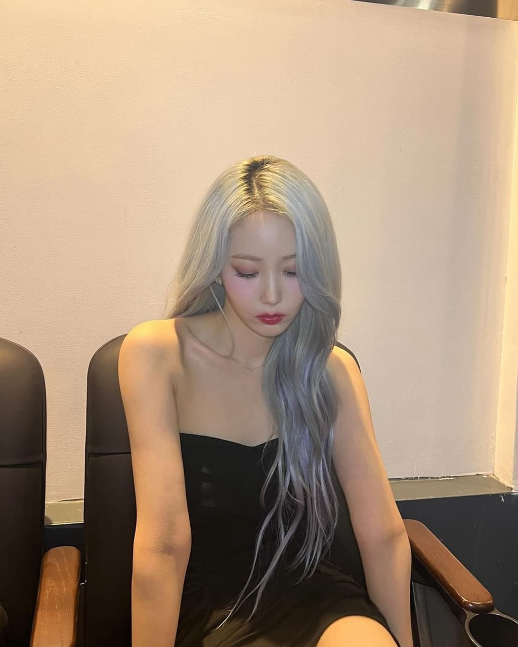 #更新 231221 SinB IG 貼文更新 - GFRIEND板 | Dcard