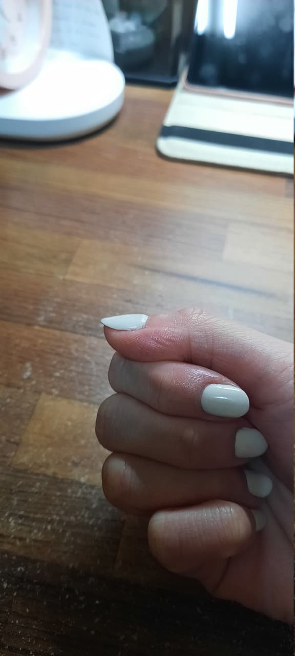 分享 這樣的單色大家覺得如何? 美甲板 Dcard