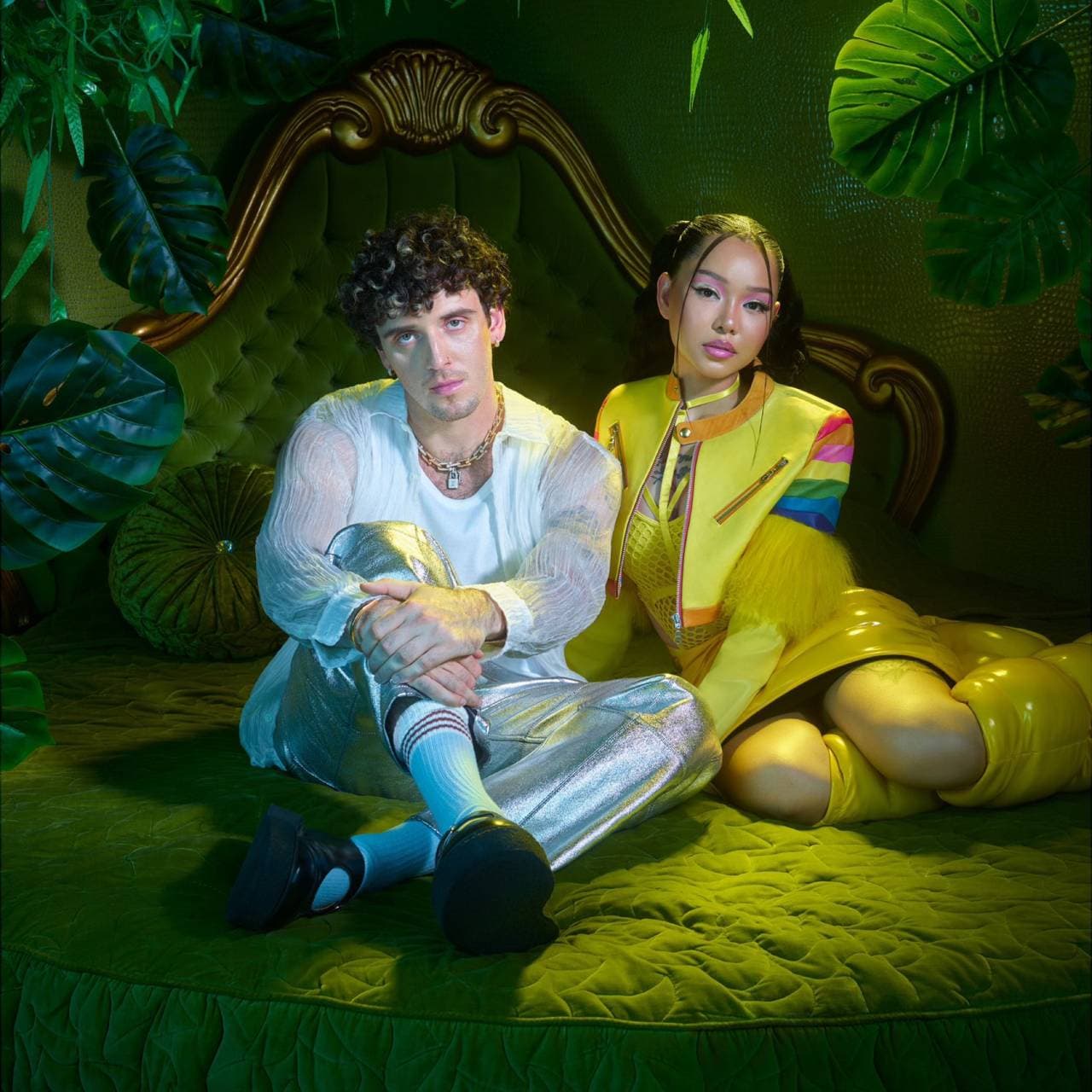 菲律賓裔美國女歌手貝拉波奇 (Bella Poarch) 力邀 Lauv 合作全新單曲〈Crush〉！ - Ricky (@ricky.cheng) | Dcard