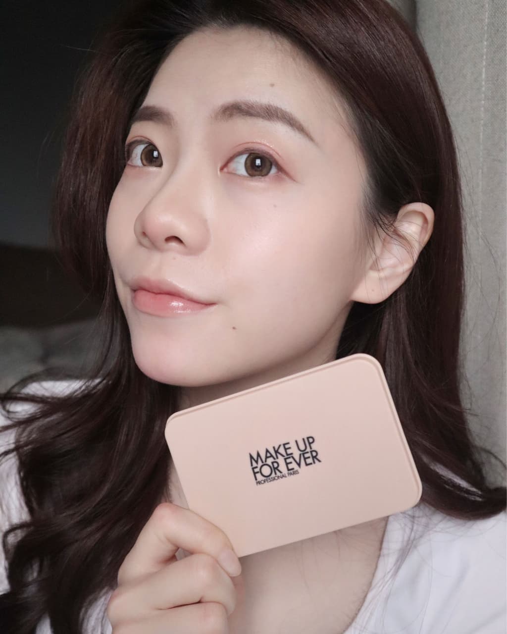 所有膚質注意‼️這塊MAKE UP FOR EVER新粉餅你必須認識：HD SKIN粉無痕柔霧空氣粉餅 - 美妝板 | Dcard