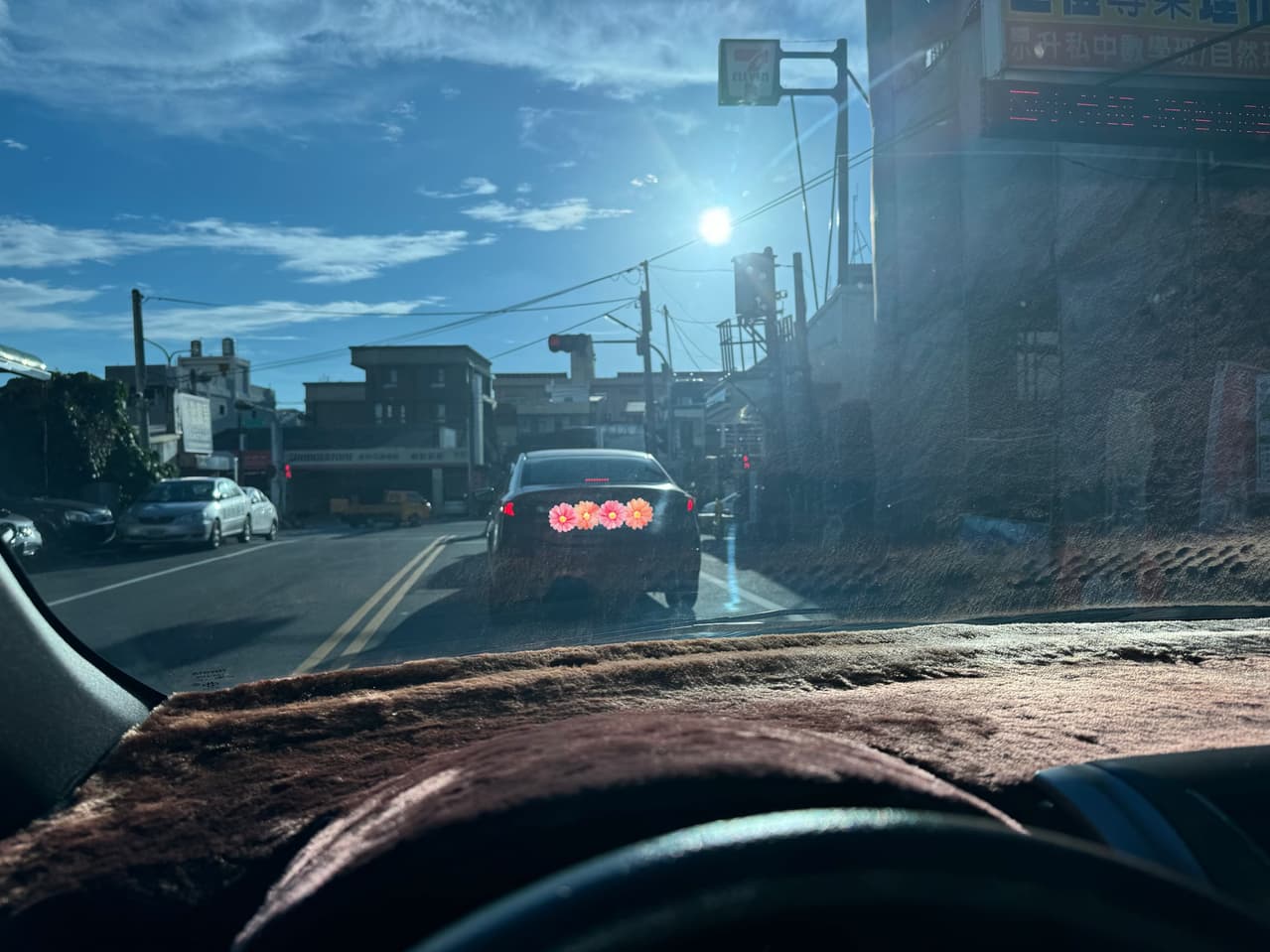 汽車隔熱紙Uplus吸血鬼之盾心得 - 汽車板 | Dcard