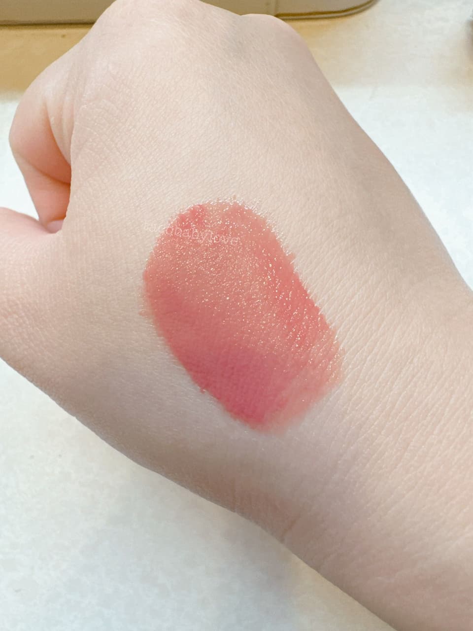 #分享 ㄉㄨㄞㄉㄨㄞ水潤不沾色！LAKA持久裸光凍唇蜜#303 - 美妝板 | Dcard