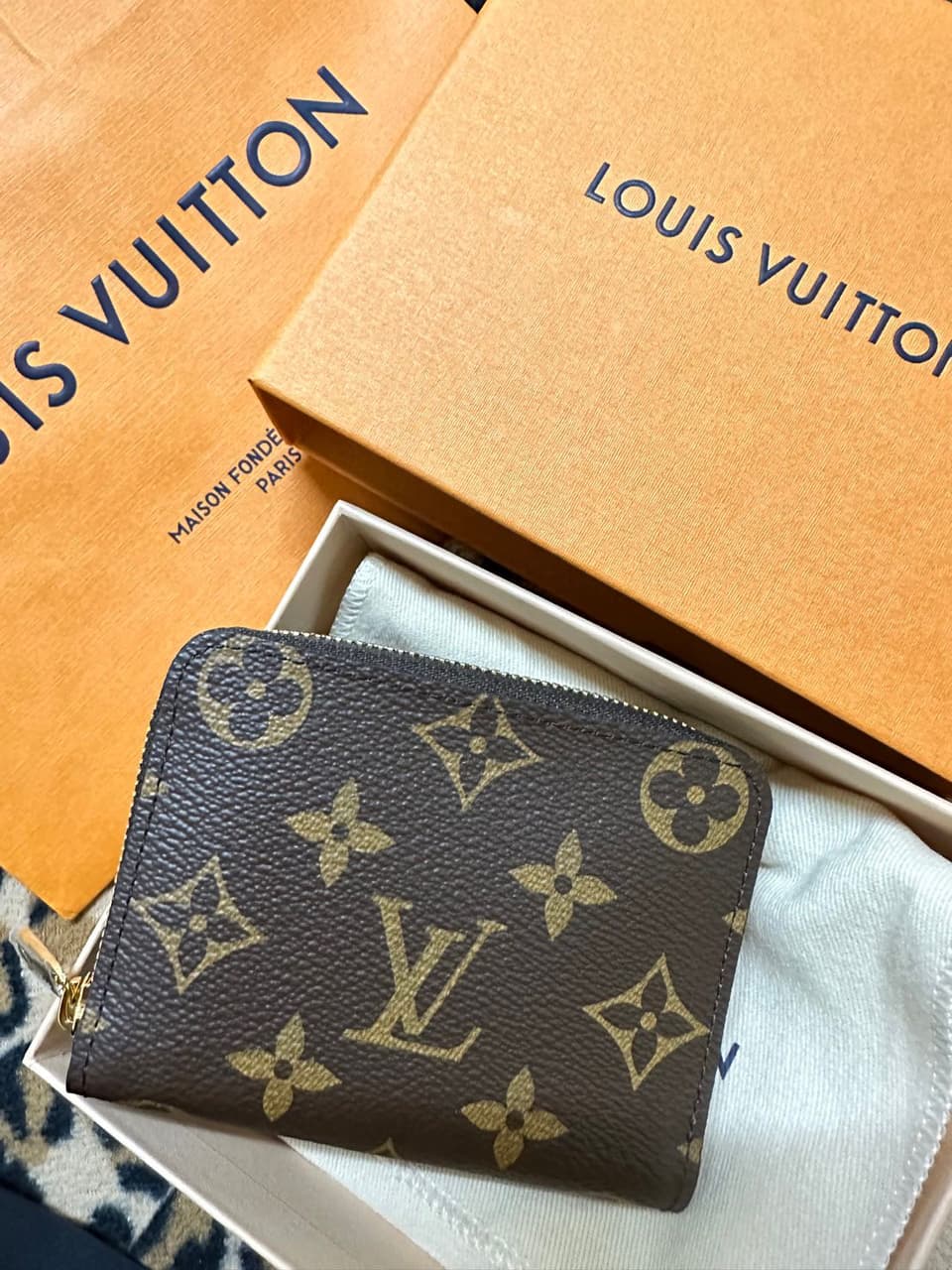 #開箱 LV 拉鏈零錢包 - 精品板 | Dcard