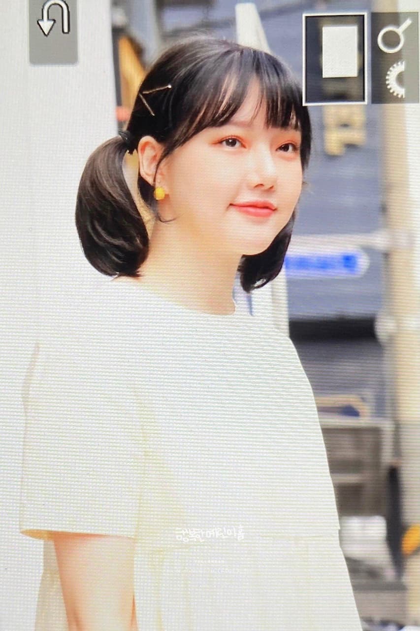 #集中討論 YERIN Solo出道 1st Mini Album 'ARIA' 🌼 - B245-1 留言 | Dcard
