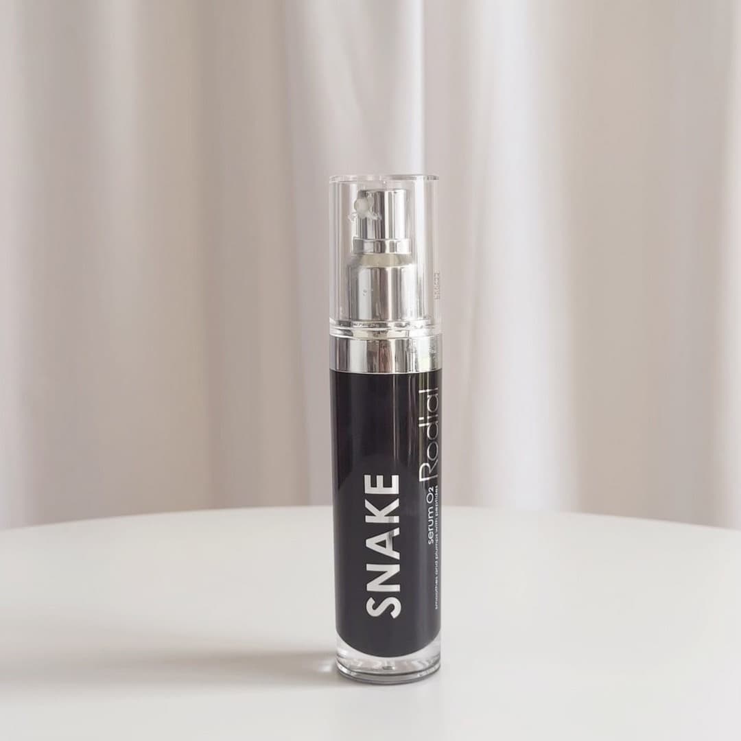 #開箱 妝感服貼神器大公開 𝐑𝐨𝐝𝐢𝐚𝐥 鎖時 𝐎𝟐 精華 #我來開箱 - 購物狂｜𝑭𝒍𝒐𝒓𝒂 💋 (@flora813) | Dcard