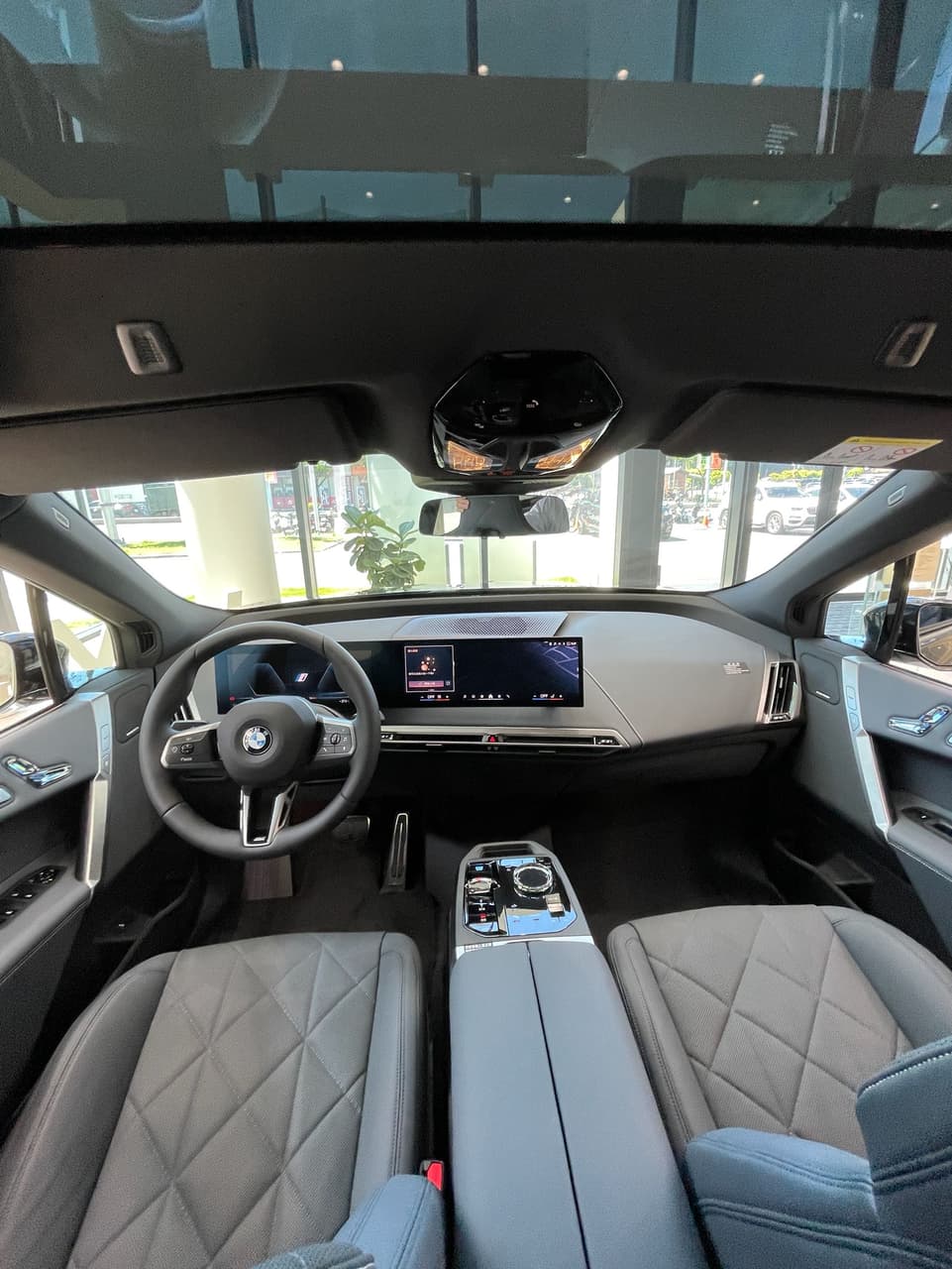 更大、更快、更M！全新 BMW iX45 M Sport 登場🏁 - 汽車板 | Dcard