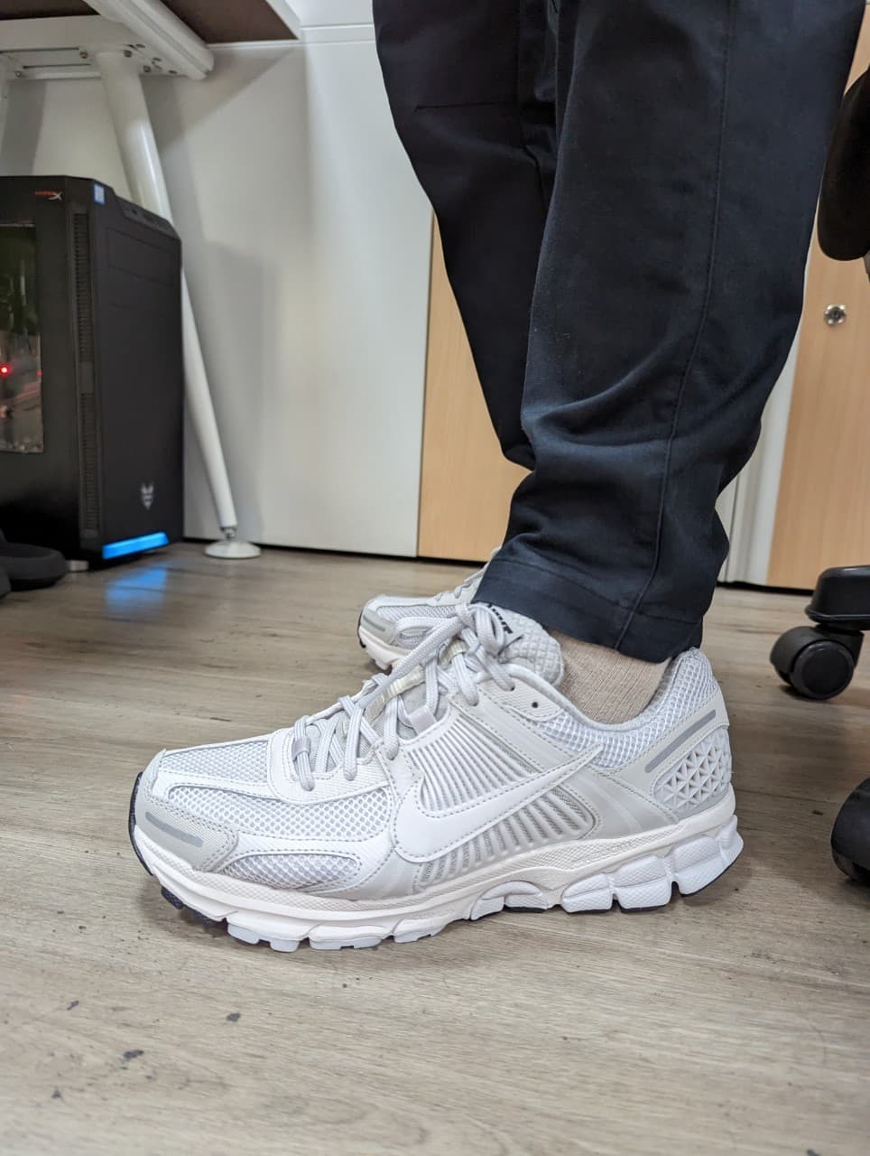 #分享 Nike air zoom vomero 5 汪汪 - 穿搭板 | Dcard