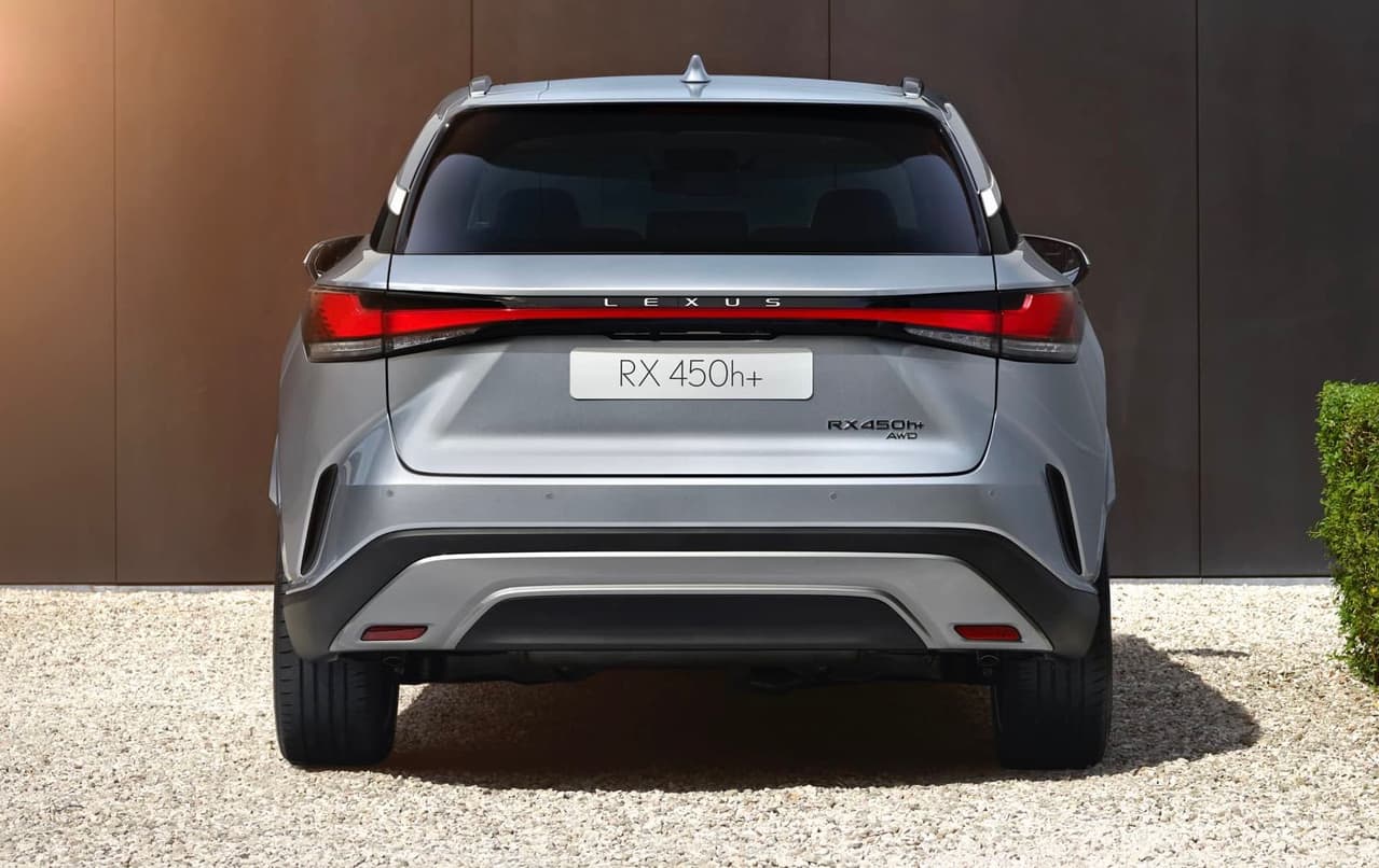 Lexus是不是很像Luxgen？ - 汽車板 | Dcard