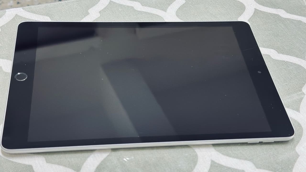 #我要賣 ipad9(64G) #已售出 - 二手交易板 | Dcard