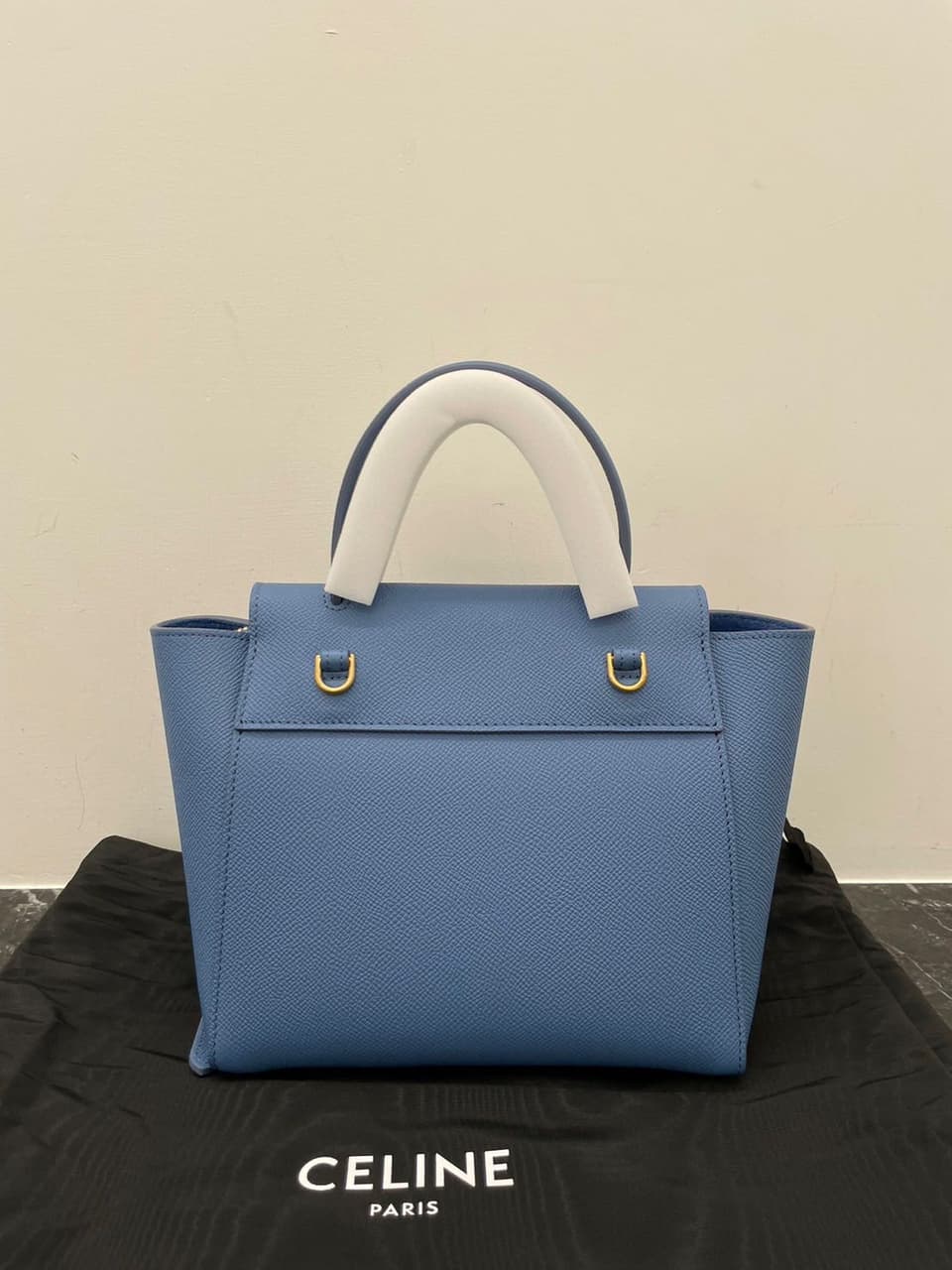 #分享 #情報通知 #問題 Celine nano belt Azure 鯰魚包+Celine Ava 腋下包 半月包 - 精品板 | Dcard