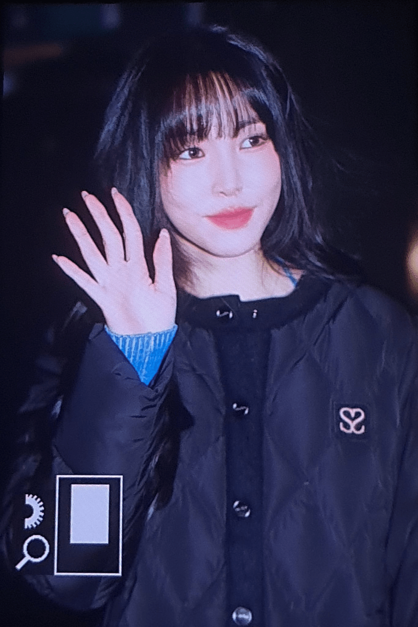 #行程 #簽售 231220 Yuju 2024 SEASON'S GREETINGS 粉絲簽名會/ Yuju IG 限動更新 - GFRIEND板 | Dcard