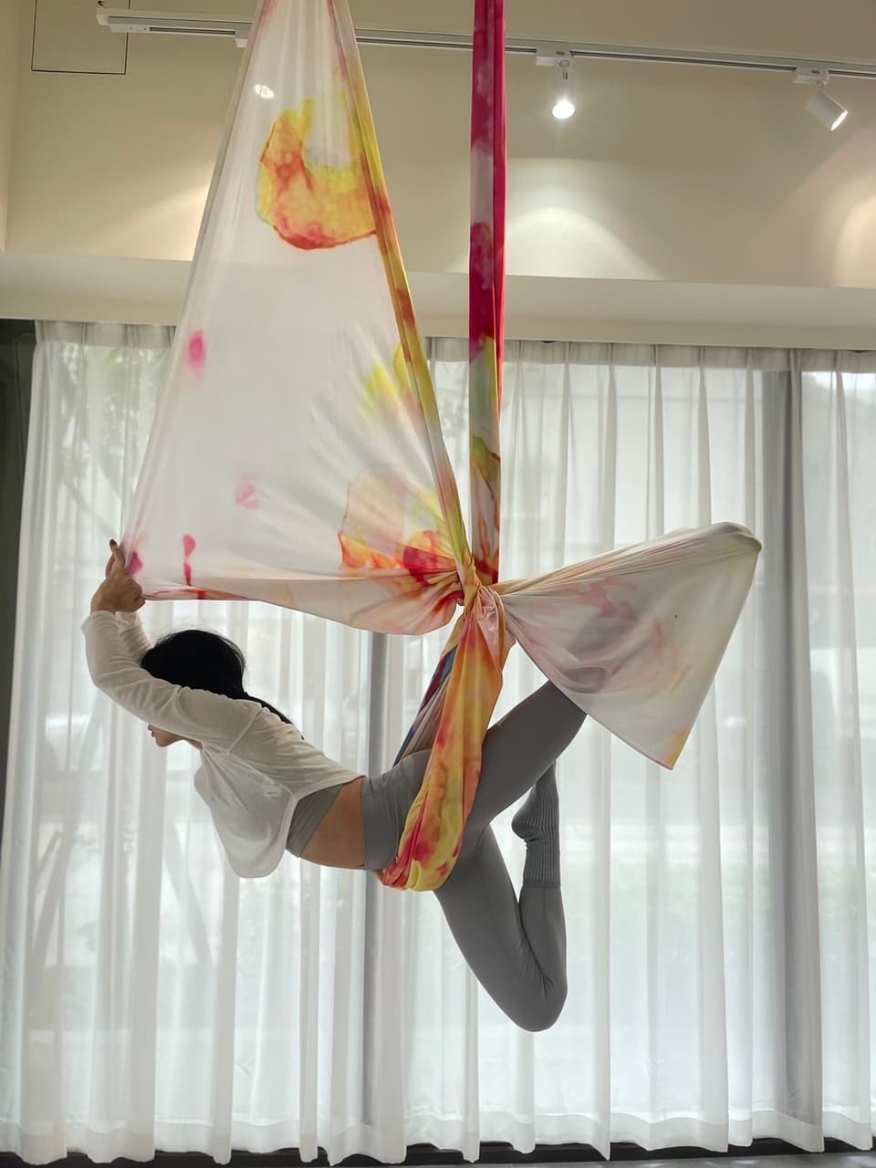 #空中瑜珈 #新手空瑜 心得分享&常見QA - 瑜珈板 | Dcard