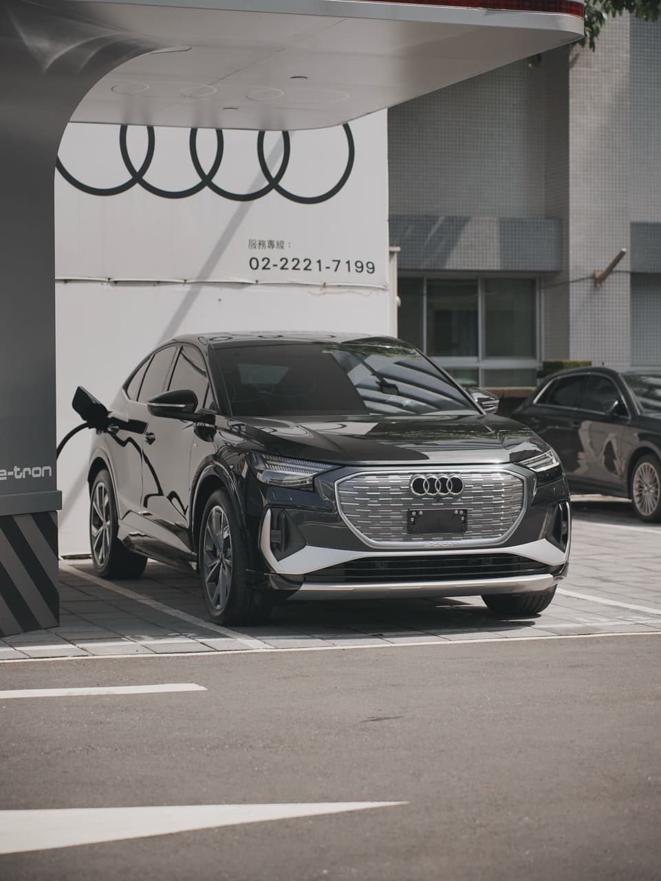 順利交付 Audi Q4 Sportback e-tron 55 quattro S line - 汽車板 | Dcard