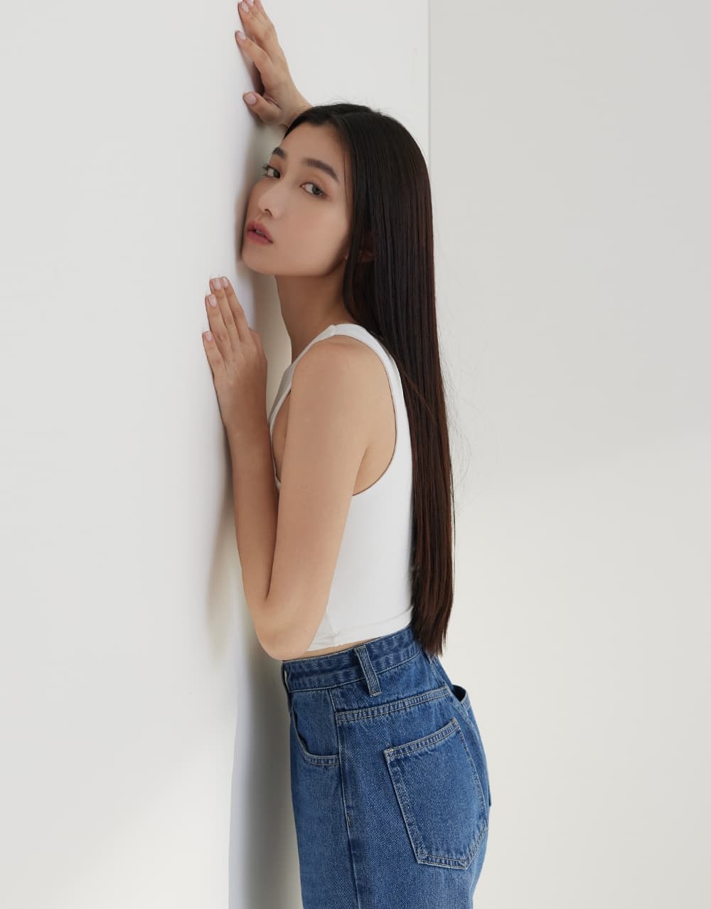 #詢問 有人知道這LOVFEE的model是誰嗎？ - 追星板 | Dcard