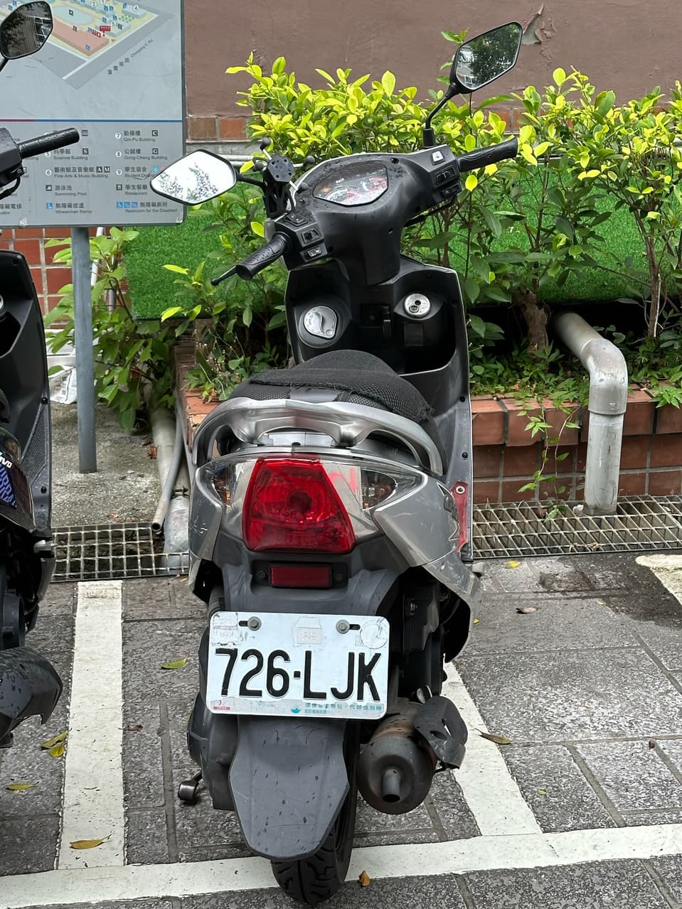 726-LJK車主 - 臺北市立大學板 | Dcard