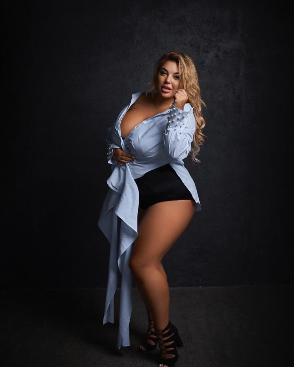 肉肉女 ️｜Jekaterina Lazdovska｜173cm - 表特板 | Dcard