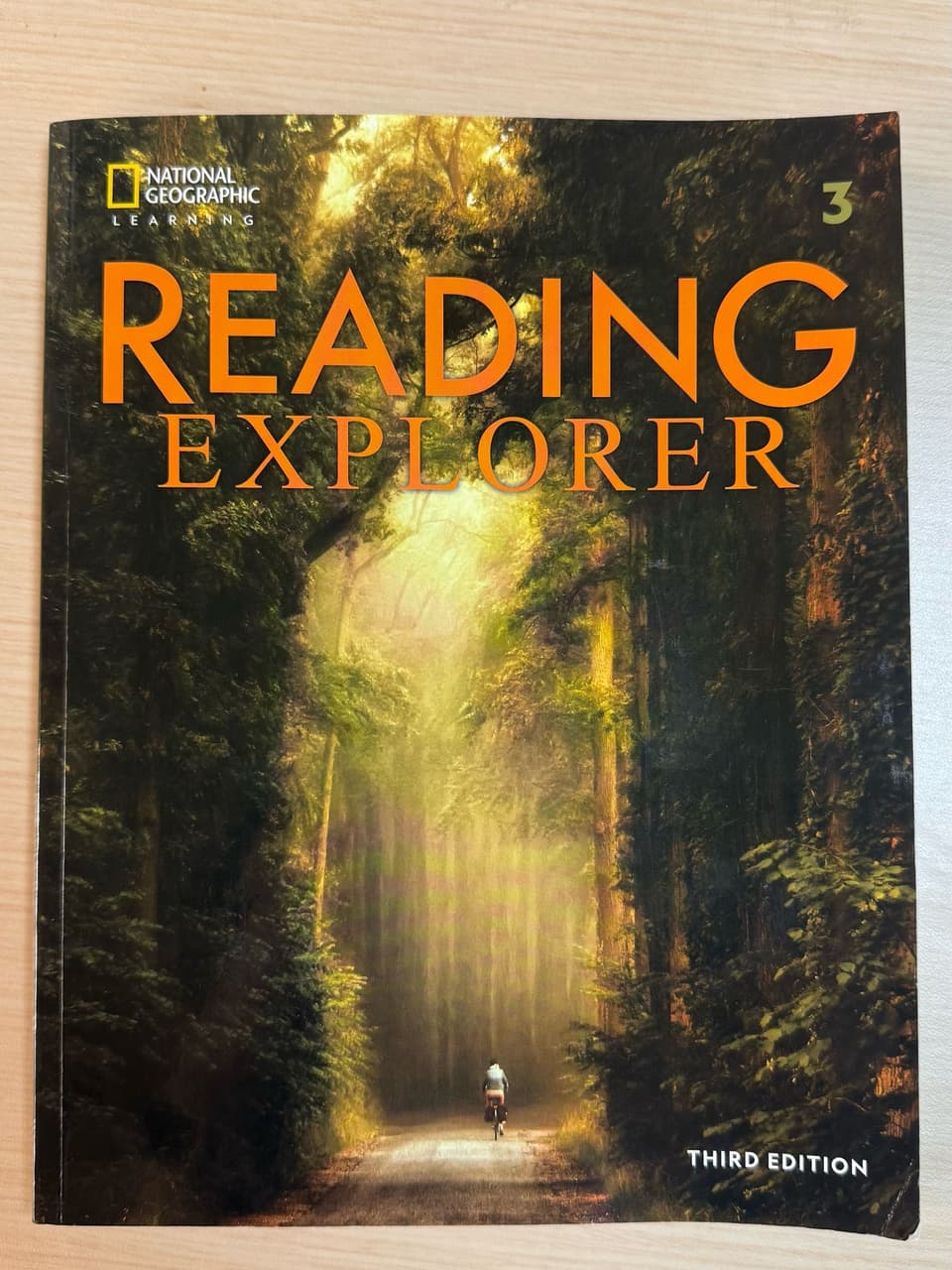 售 近全新英文書Reading Explorer3 - 長庚大學板 | Dcard