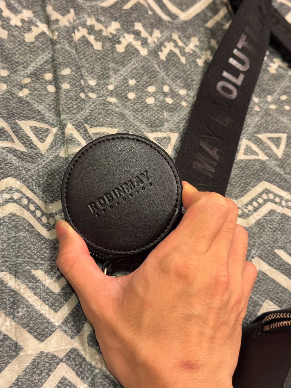 #我要賣 #已售出 RM Robinmay 夢特真皮胸包 - 二手交易板 | Dcard